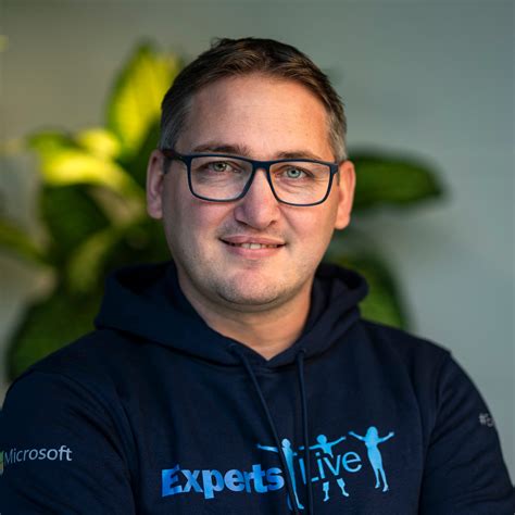 Mark Scholman Medium