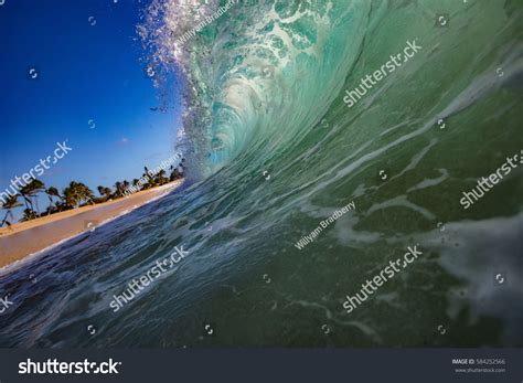 Shorebreak Ocean Wave Shape Rip Curl Stock Photo Edit Now 584252566
