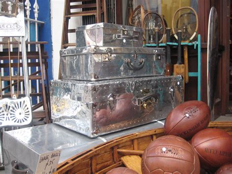 A Day of Antiquing on London's Portobello Road - Kelly Elko