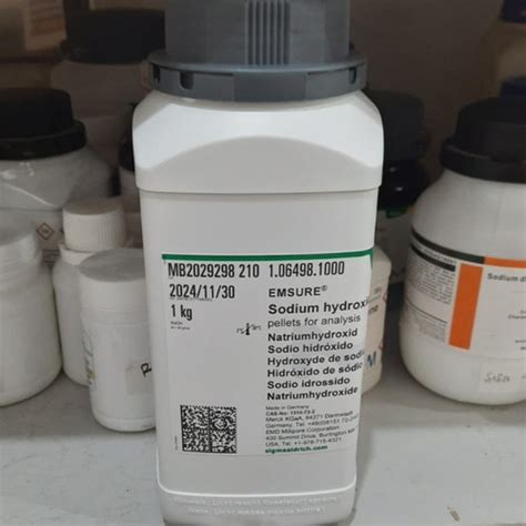 Jual NaOH 50g natrium hidroksida sodium hidroxide merck - Kota Semarang ...