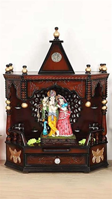 घर के मंदिर में रखें ये 6 चीजें मां लक्ष्मी का होगा आगमन