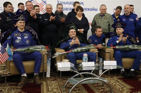 Três Astronautas Da Iss Retornam à Terra Após Mais De Quatro Meses