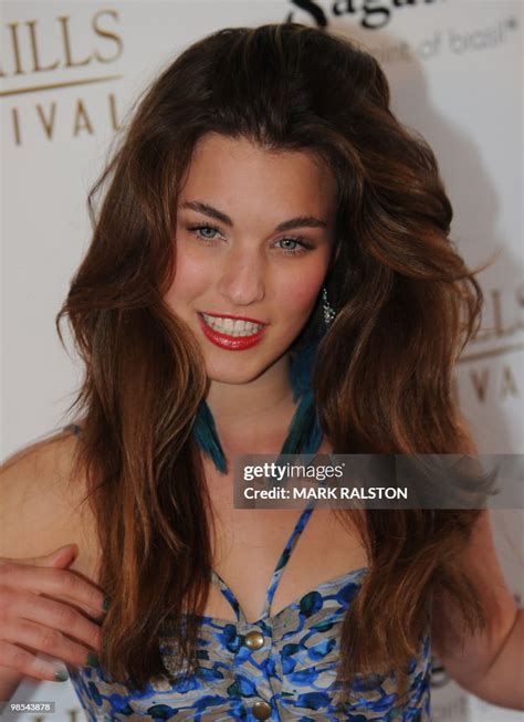 Rainey Qualley Actress Afmw Andie Macdowell And Rainey Qualley