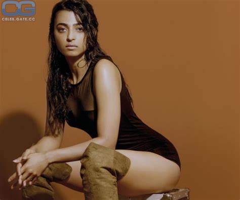 Radhika Apte Nude Pictures Onlyfans Leaks Playboy Photos Sex Scene