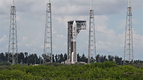 Nasas Mars Perseverance Completes Successful Launch Will Look For