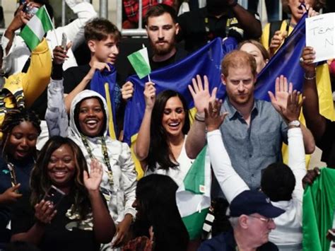 Prince Harry Meghan Markle Pack On Pda At Invictus Games The Advertiser