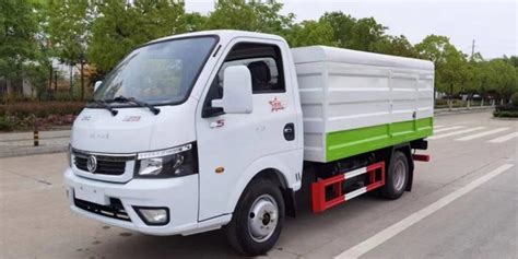 东风途逸纯电动密闭式桶装垃圾车