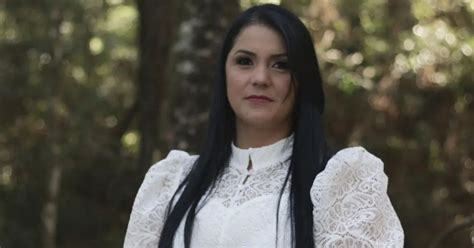 Cantora Silvana morre aos 39 anos de idade após longa batalha contra doença e fãs lamentam