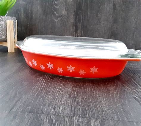Vintage Pyrex Jaj Coral Red Gaiety Snowflake Lidded Divided Etsy Uk