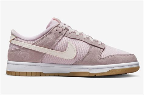 Nike Dunk Low выйдут в розовой версии Teddy Bear