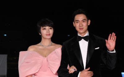김혜수유연석 5년 연속 청룡영화상 MC 확정 ZUM 뉴스