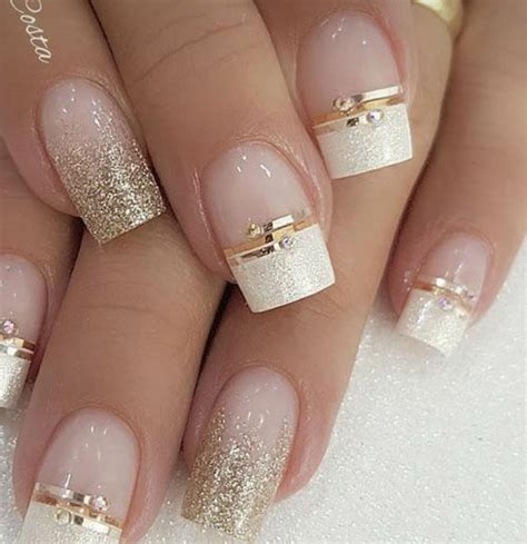 15 Stunning Gold Nail Inspo To Copy For Your Next Manicure Artofit