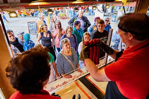 Der Samstag Beim Kunsthandwerkermarkt Im Heidenheimer Brenzpark Heidenheimer Zeitung