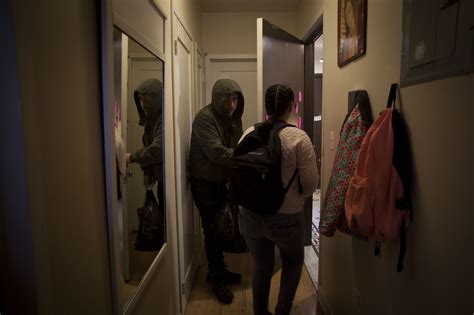 Volver La Esperanza El Viaje De Una Madre Migrante En El Camino