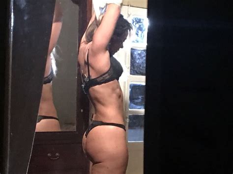 Paola Oliveira caiu na net fotos íntimas dela peladinha Patricinha