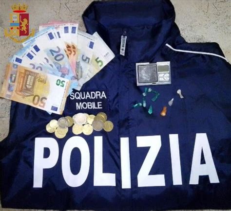 Polizia Sequestra 4 Kg Droga In Due Distinte Basi Spaccio A Roma