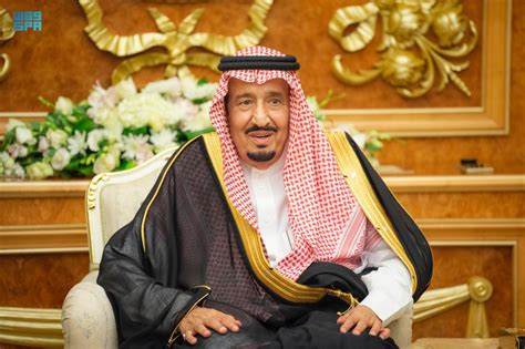 خادمالحرمينالشريفين يتسلم بحضور سمو وليالعهد أوراق اعتماد سفراء