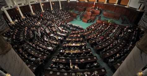 البرلمان التونسي يصادق على تعديلات قانون المحكمة الدستورية التلفزيون