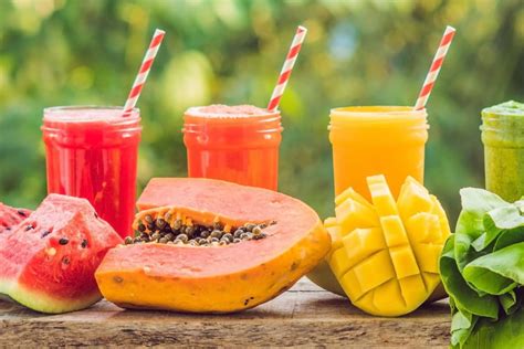 Faire un jus pressé à froid avec ou sans extracteur de jus