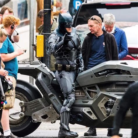 Apex Canal အနီးကပ် ထပ်ပြီး မြင်ရတဲ့ Batblade ပေါ်က Facebook