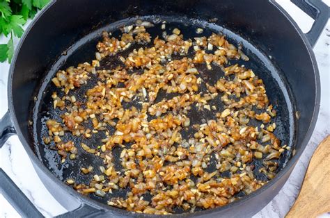 Fricasé de pollo el exquisito guiso de origen francés
