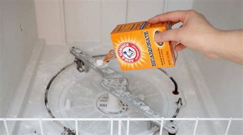 Nettoyer Un Lave Vaisselle Avec Du Bicarbonate De Soude Et Du Vinaigre