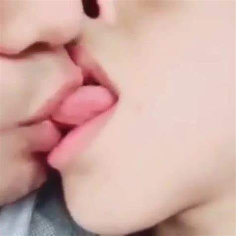 Hot Kiss Sissy Gay Porn Xhamster
