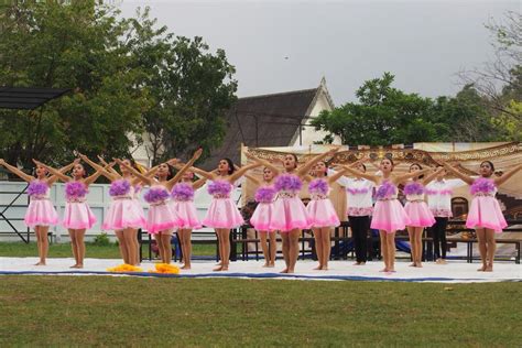 การแสดงของผู้นำ โรงเรียนบดินทรเดชา สิงห์ สิงหเสนี นนทบุรี