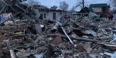 РФ вночі вдарила ракетами С по готелю на Харківщині загинув двомісячний хлопчик троє