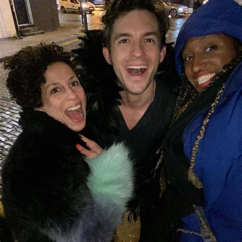 Jonathan Bailey Daily On Twitter Jonathan Popular People Phoebe