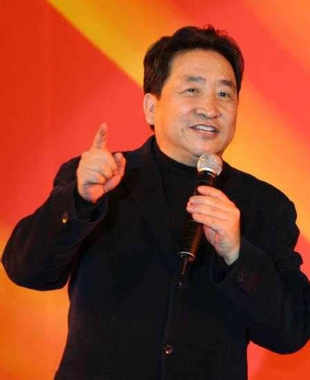 郭德綱馮鞏誰更厲害看看梁宏達怎麼說就知道郭德綱真不行