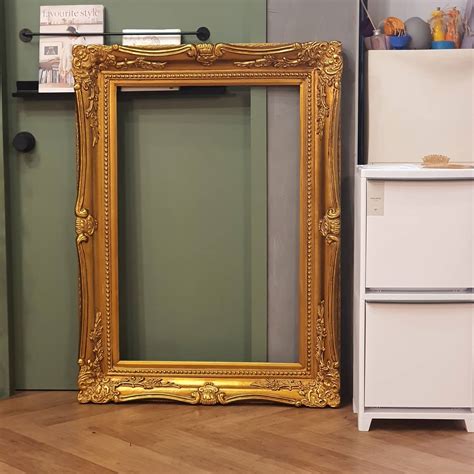 꾸밈 휴게공작소 기언코 찾아냈어요 시안과 비슷한 느낌의 액자를 근데 참 사람 촉이 무서운 것