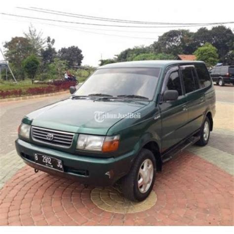 Mobil Toyota Kijang Kapsul Bekas Warna Hijau Tahun 1998 Tangan Pertama
