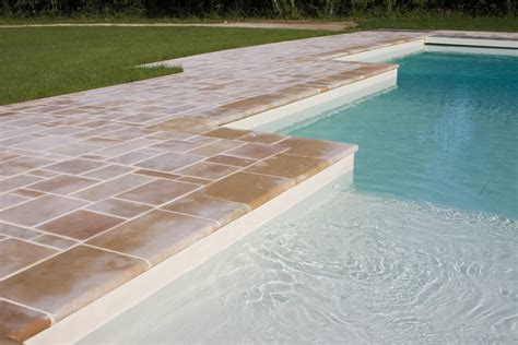 Margelle De Piscine En Pierre Naturelle De Bourgogne