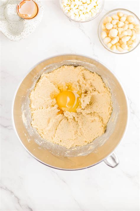 Soft And Chewy White Chocolate Macadamia Nut Cookies Averie Cooks