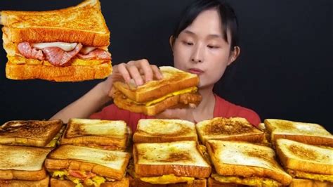길거리토스트 햄치즈토스트 베이컨치즈토스트 딸기잼토스트 먹방 Youtube