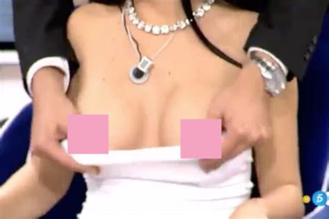 【ポロリ】地上波で美女がおっぱい丸出しになる放送事故ww ポッカキットポッカキット