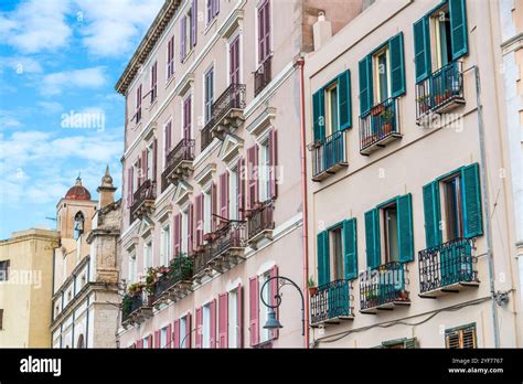 Fortifications Urbaines Hi Res Stock Photography And Images Alamy
