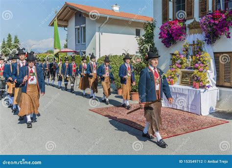 Prociss O Oberperfuss De Maria Ascension Ustria Fotografia Editorial
