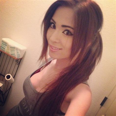Meloniemac Sexy Pictures 44 Pics Sexy Youtubers