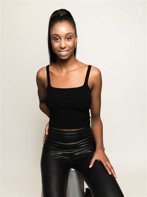 Megan Mckenzie A Model From Canada Model Management