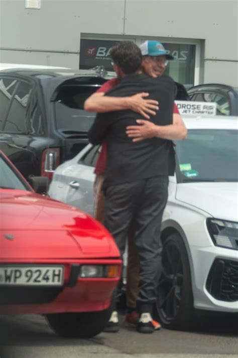 Rammstein Hier Verlässt Till Lindemann Bestens Gelaunt Bern Nau Ch