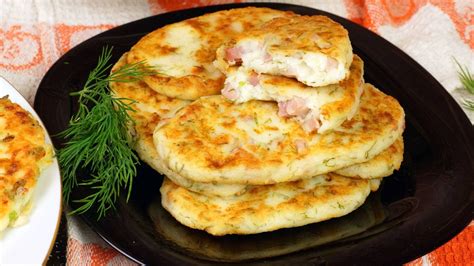 Добавьте в оладьи ветчину с сыром завтрак за 10 минут — быстро сытно и ароматно новости за