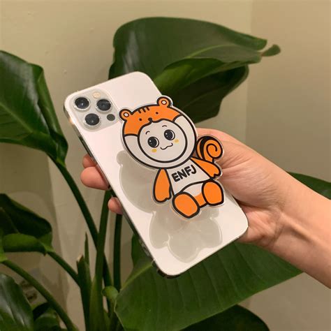 Mbti의 모든것 왕스마트톡 휴대폰 거치대 케이스 부모님 엄마 아빠 남자 여자 남친 여친 동생 선생님 친구 생일 집들이 개업 쓸데없는 쓸모없는 킹받는 웃긴 이상한 병맛