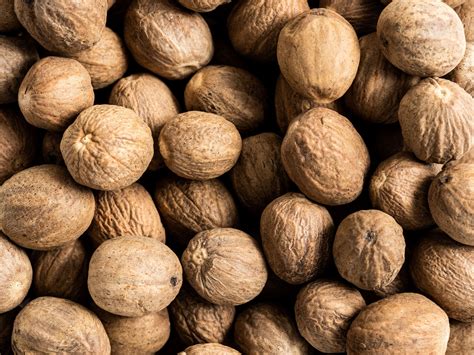 Nutmeg Whole Red Goose Spice Company