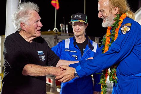 Victor Vescovo Sets New Record For Deepest Manned Solo Dive