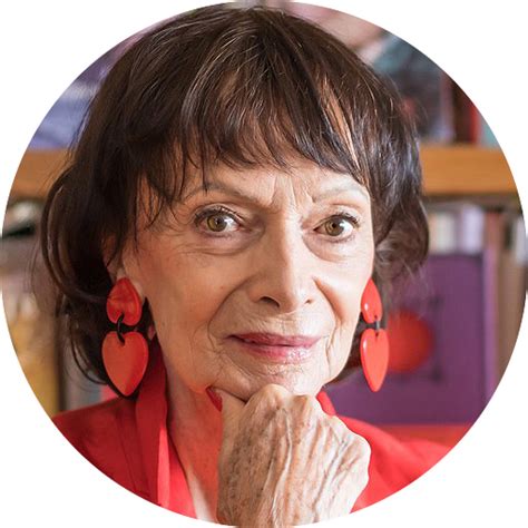 Manca Košir Se Klanja Novi Knjigi Aleša Bergerja