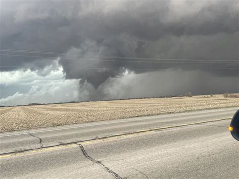 Estados Unidos cazadores de tormenta captan dos tornados simultáneos