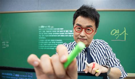 한국사 시험을 축제로 만든 ‘큰별쌤 최태성｜신동아