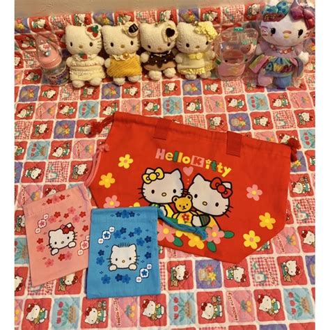 日本帶回三麗鷗授權正品哈囉凱蒂貓hello Kitty Sanrio 全新 紅色 未使用 抱熊 咪咪 束口袋 手提袋 蝦皮購物